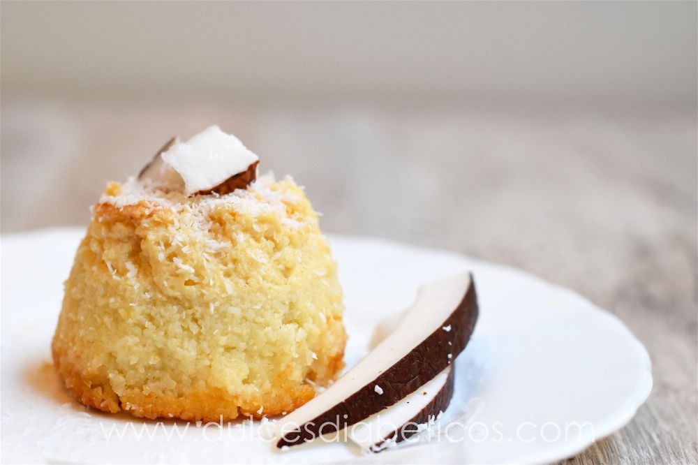 Aprende a preparar este postre de coco sin azúcar y menos de seis ...